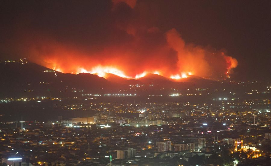 IBHS Expands Wildfire Program to 14 States | Roofing Contractor